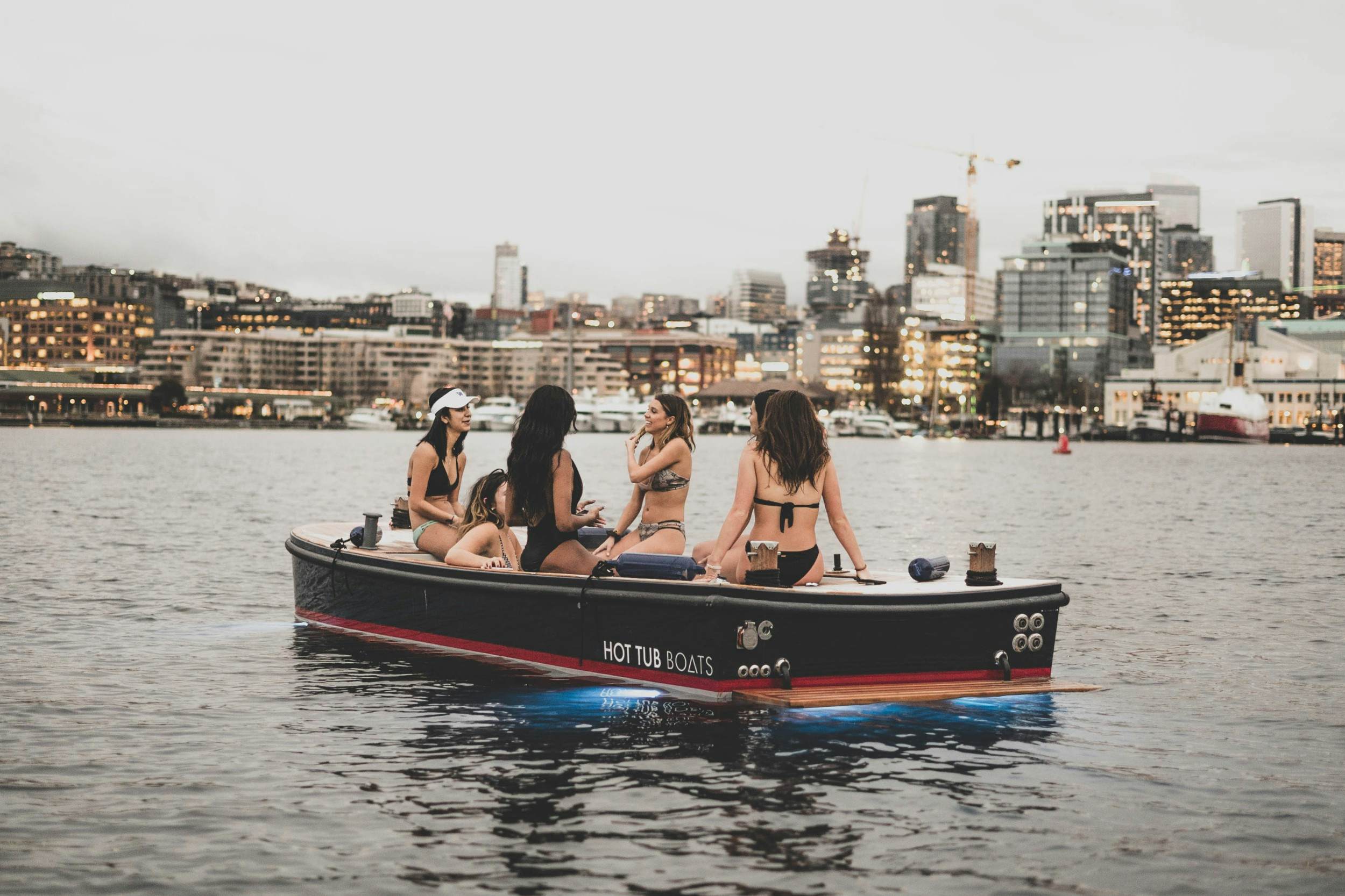You and five friends can rent a hot tub boat in Seattle - Lonely Planet